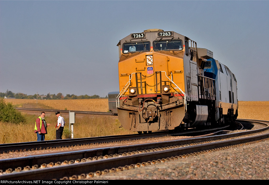 UP 7263 leads Amtrak No. 6(30)